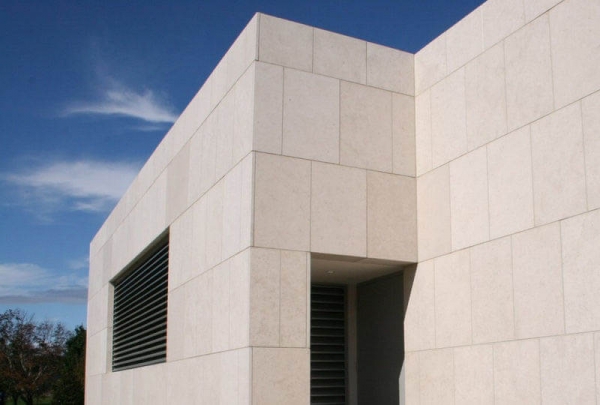 Aplicações de calcário branco | Fachadas de Edifícios | Pedreira